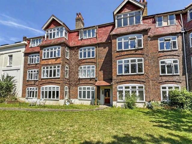 4 Bedroom Flat