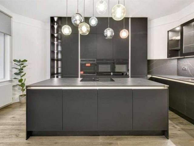 4 Bedroom Flat