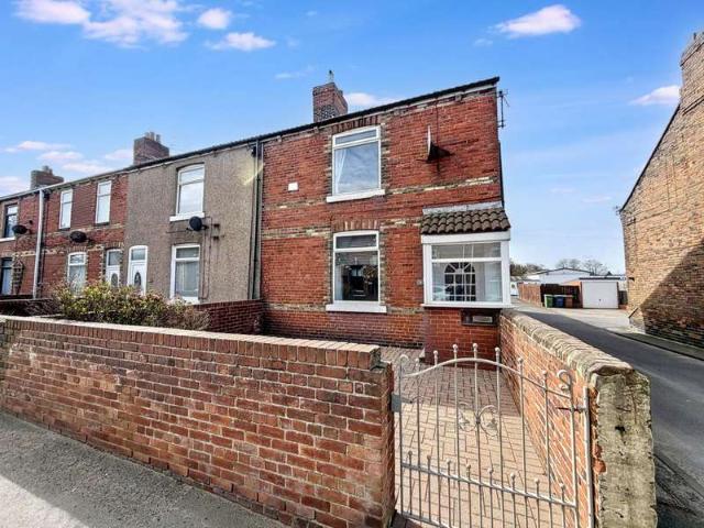4 Bedroom Flat