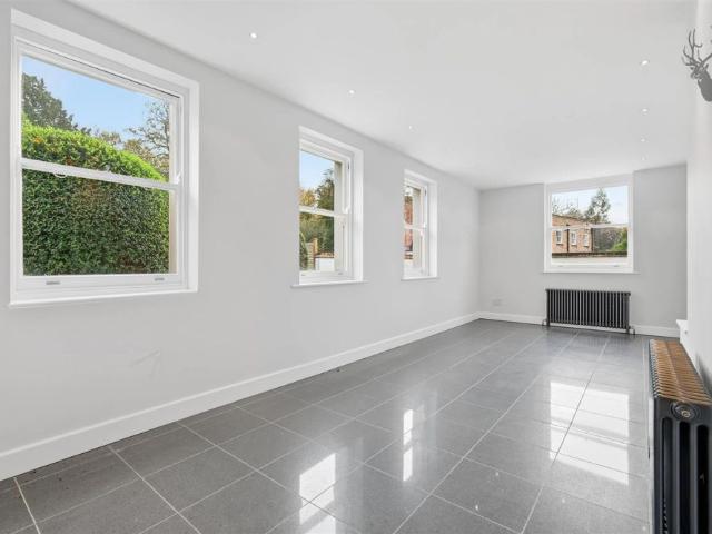 4 Bedroom Flat