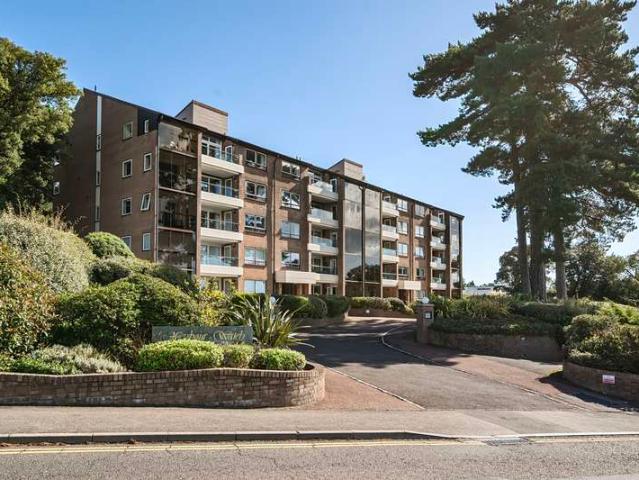 4 Bedroom Flat