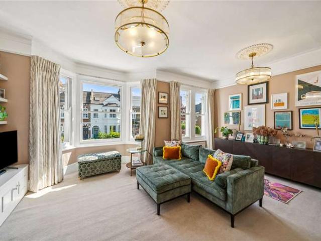 4 Bedroom Flat
