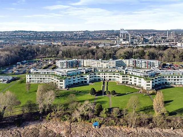 4 Bedroom Flat