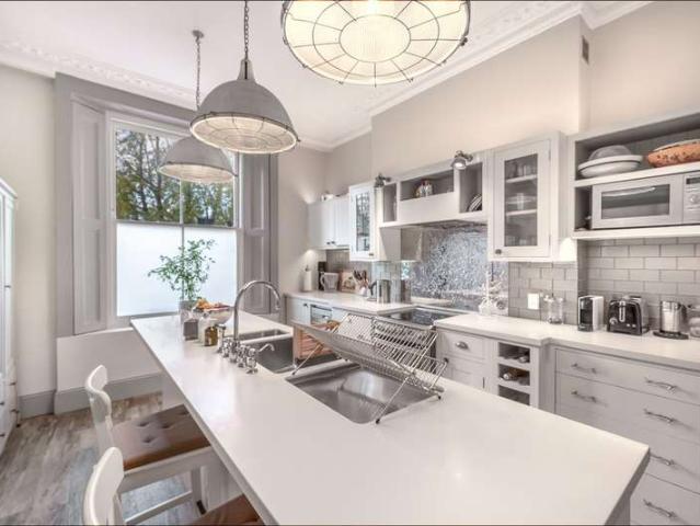 4 Bedroom Flat