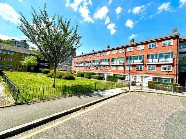 4 Bedroom Flat