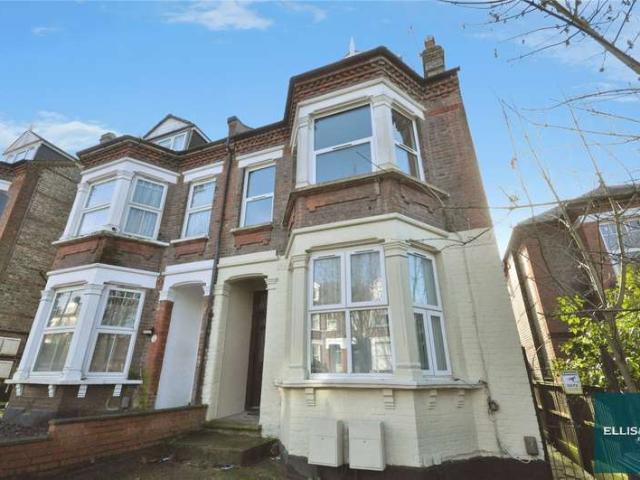 4 Bedroom Flat