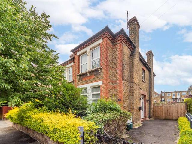 4 Bedroom Flat