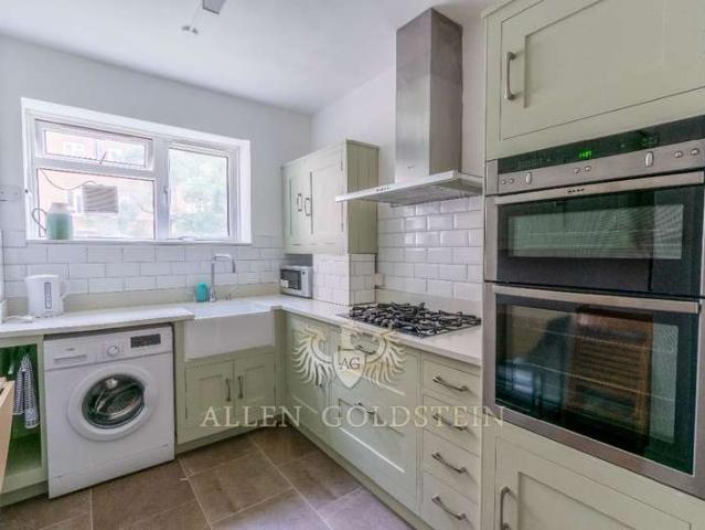 4 Bedroom Flat