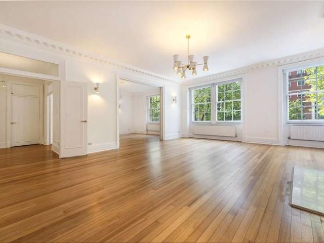 4 Bedroom Flat