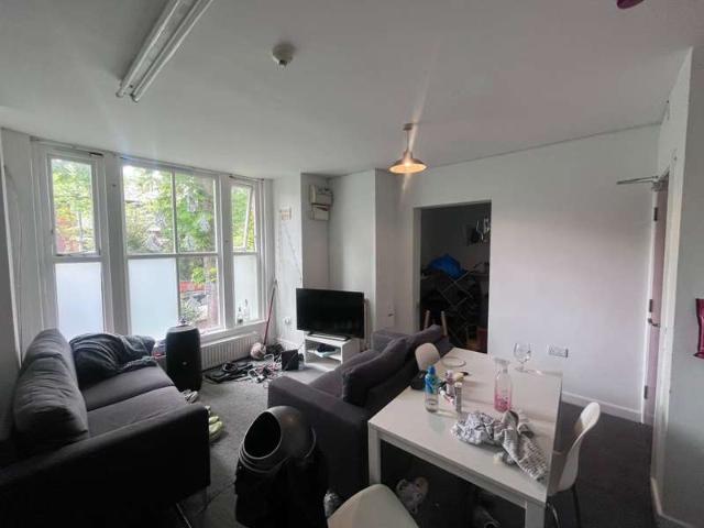 4 Bedroom Flat