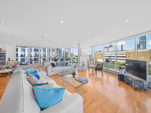 4 Bedroom Flat