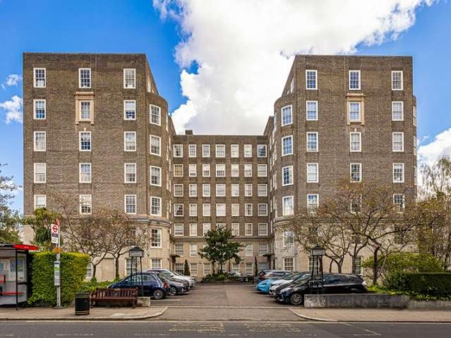 4 Bedroom Flat