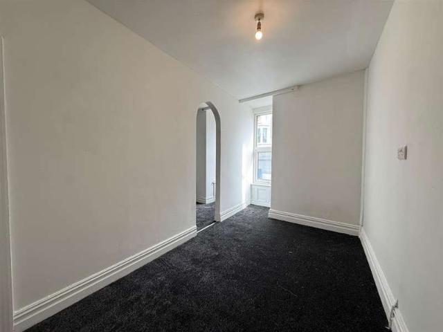 4 Bedroom Flat