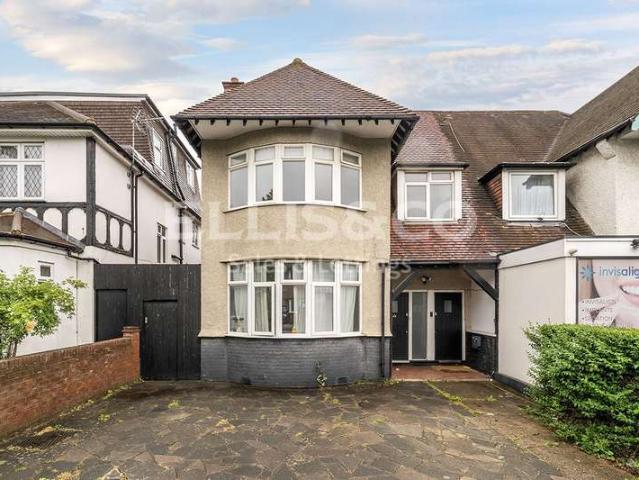 4 Bedroom Flat
