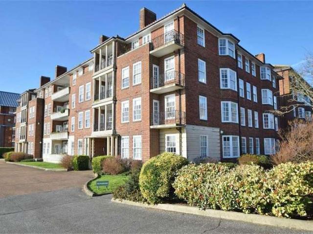 4 Bedroom Flat