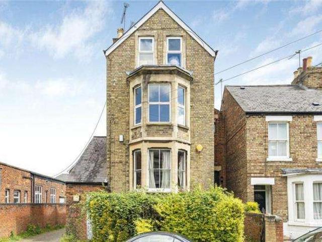 4 Bedroom Flat
