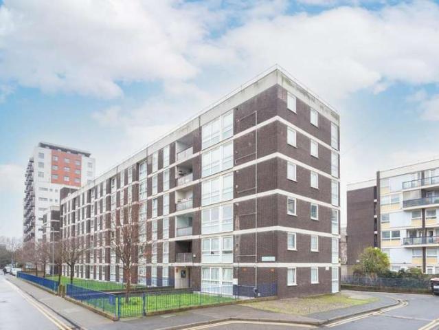 4 Bedroom Flat