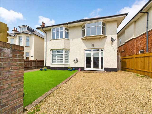 4 Bedroom Flat