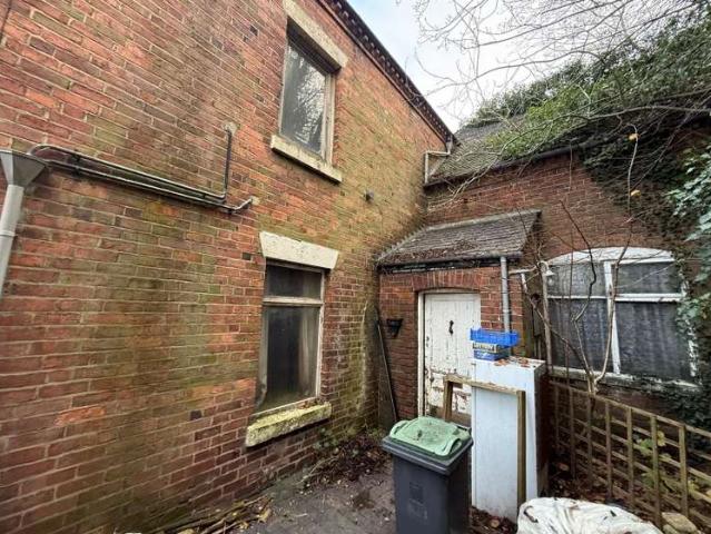 4 Bedroom Flat