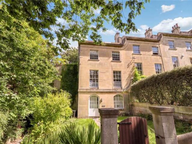 4 Bedroom Flat