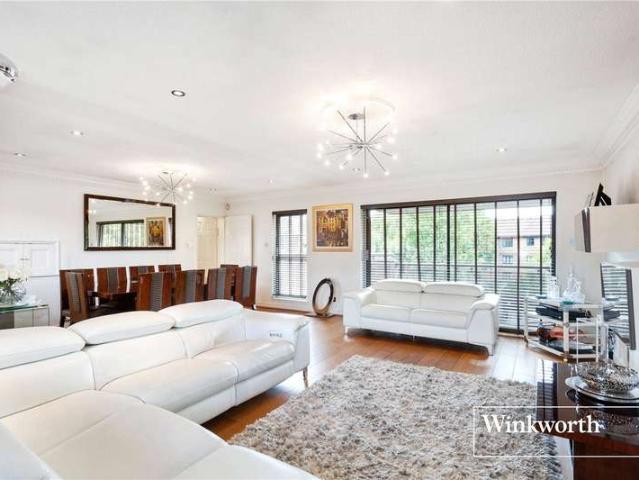 4 Bedroom Flat