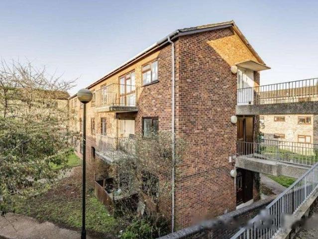 4 Bedroom Flat
