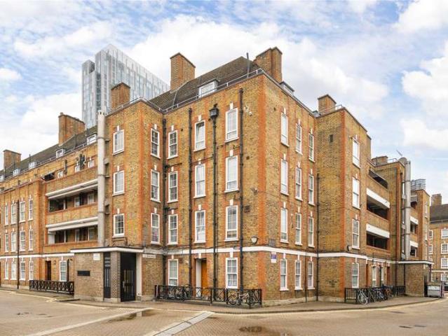 4 Bedroom Flat