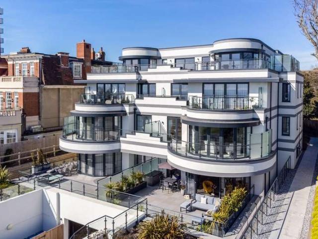 4 Bedroom Flat