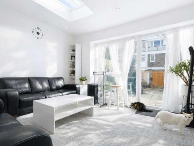 4 Bedroom Flat