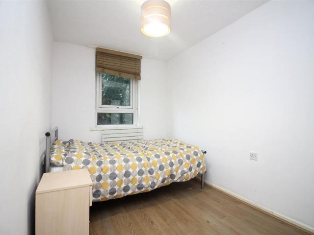 4 Bedroom Flat To Let