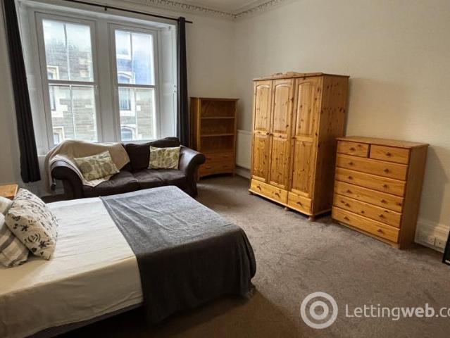 4 Bedroom Flat to Rent at Dundee/City Centre, Coldside, Dundee, Dundee City, Law