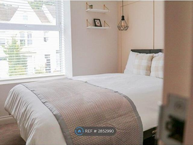 4 Bedroom Flat To Rent In Brunswick St, Swansea, SA1
