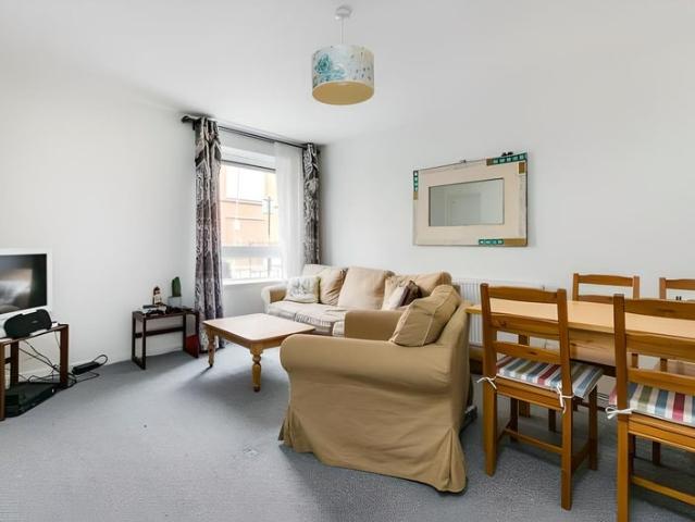 4 Bedroom Flat to Rent in Clapham Junction