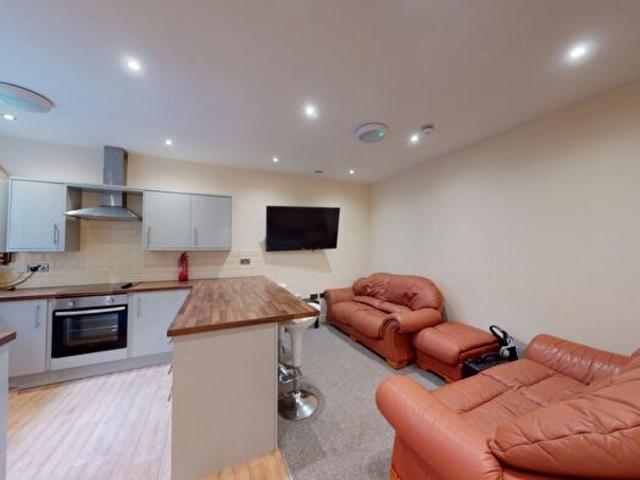 4 Bedroom Flat To Rent In Flat, Ormiston House, Pelham Street, Nottingham, NG1