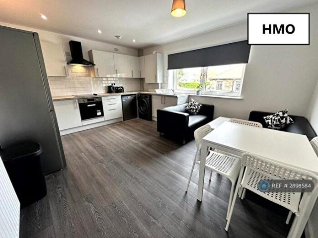 4 Bedroom Flat To Rent In Hmo Licensed Wedderlea Drive, Glasgow, G52