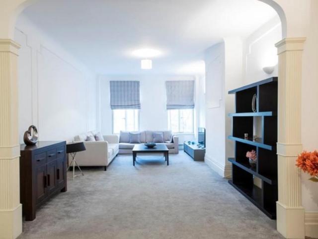 4 bedroom flat to rent