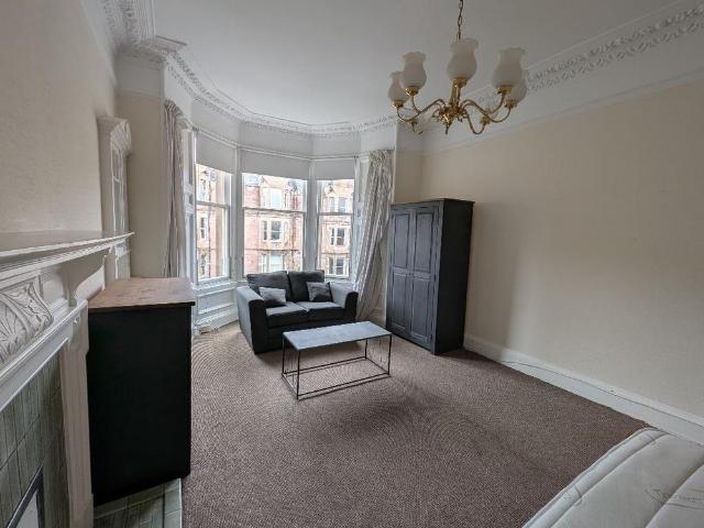 4 bedroom flat to rent