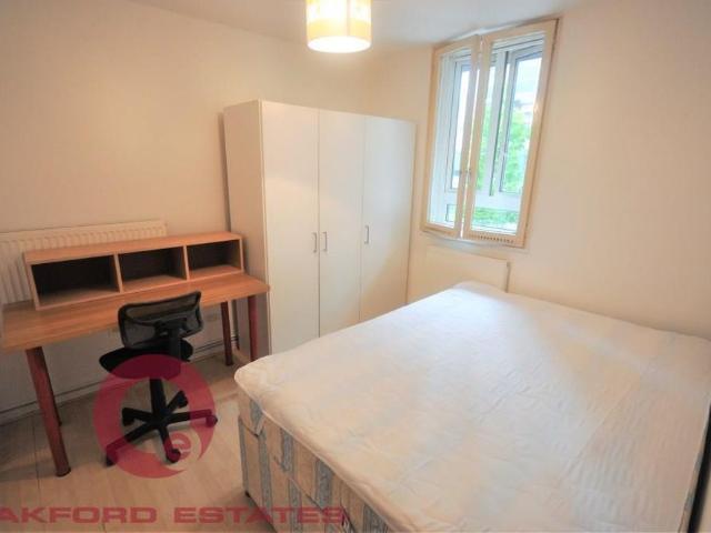 4 bedroom flat to rent