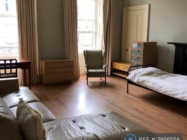 4 bedroom flat to rent