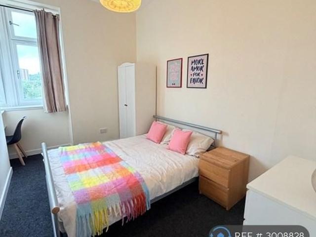 4 bedroom flat to rent
