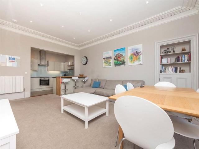 4 bedroom flat to rent