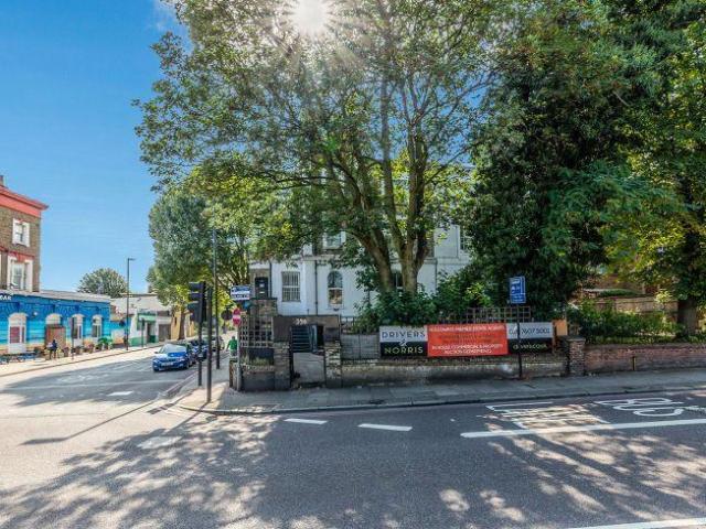 4 bedroom flat to rent