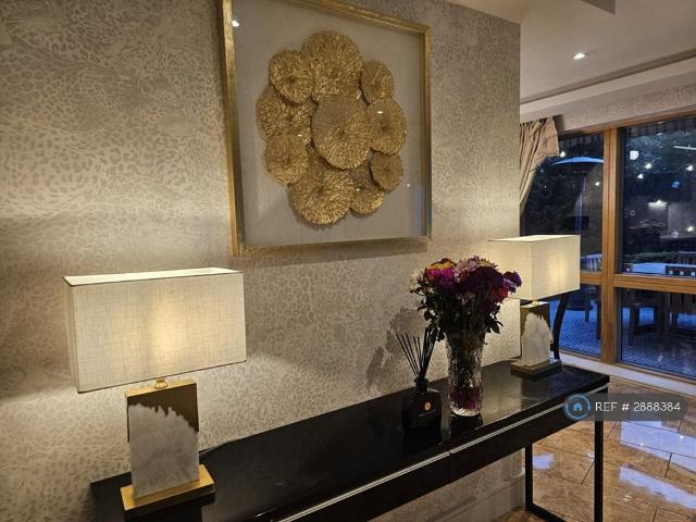 3 bedroom flat to rent