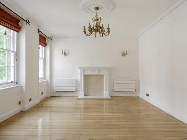 4 bedroom flat to rent