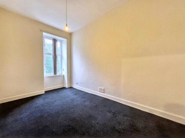 4 bedroom flat to rent