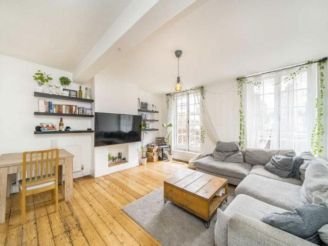 4 bedroom flat to rent