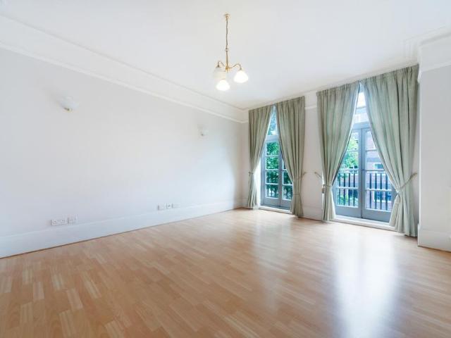 4 bedroom flat to rent