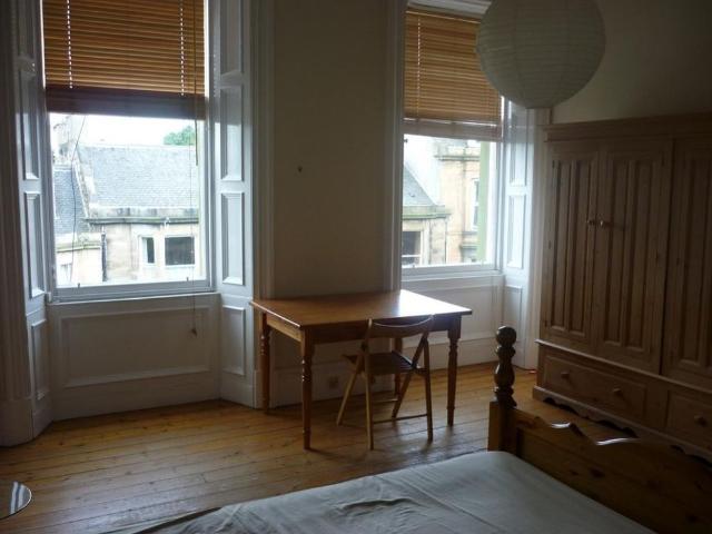 4 bedroom flat to rent