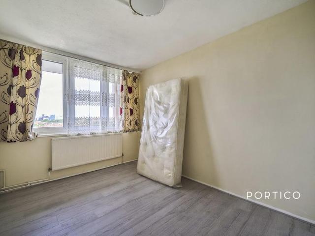 4 bedroom flat to rent