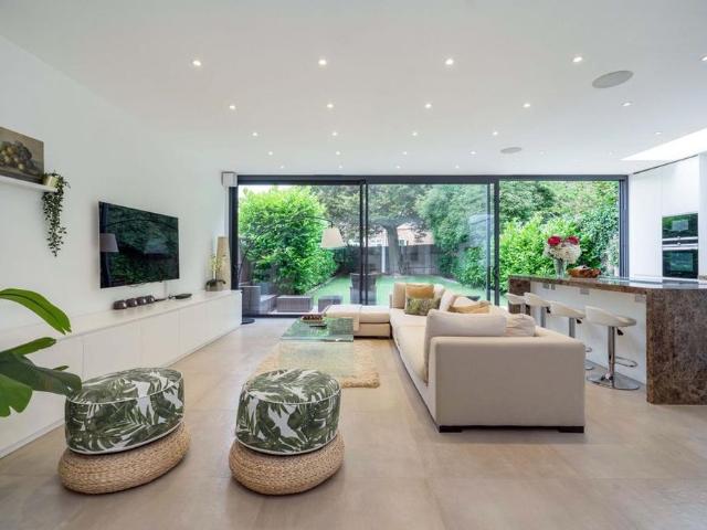 4 bedroom flat to rent